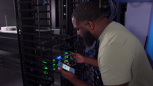 M610-KIT | Order Now | M610 Handheld Label Maker with Hard Case