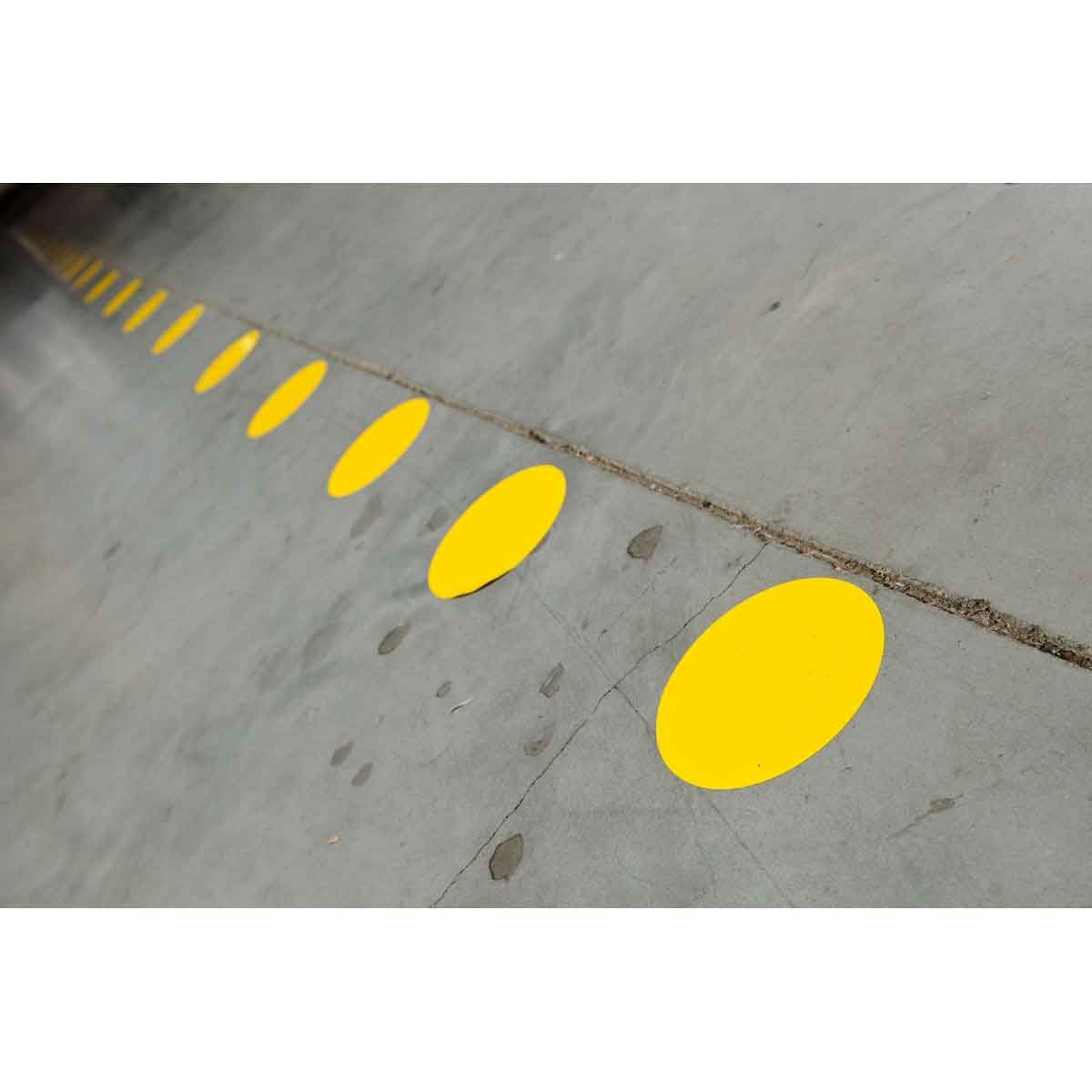 Roll Mounted Dots - Brady Part: 121037 | Brady | BradyID.com.sg