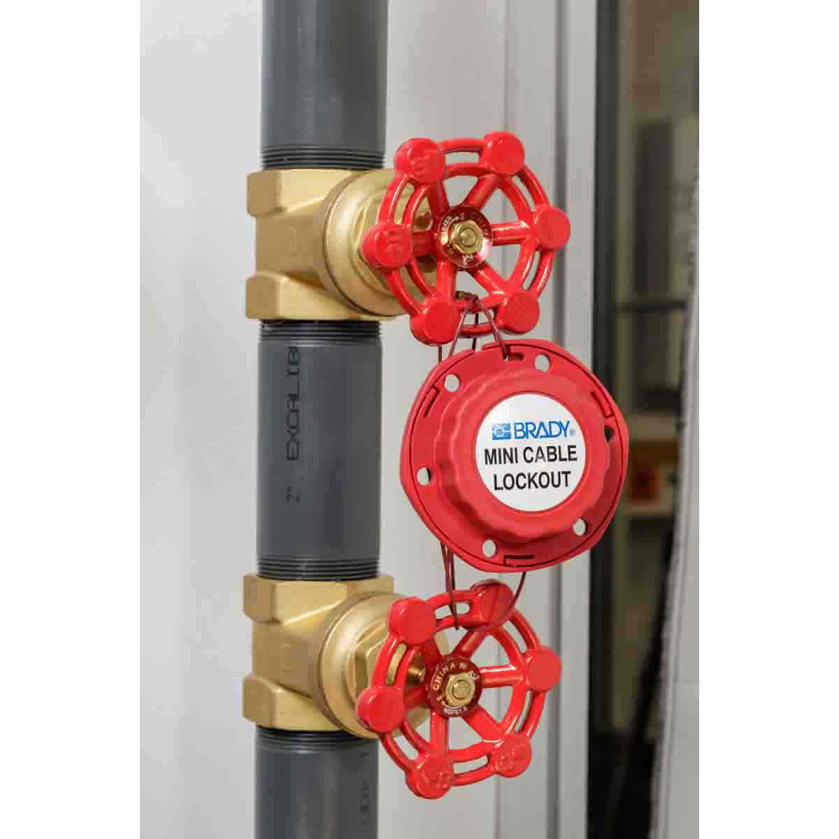 Electrical Lockout Starter Kit - Brady Part: 65777 | Brady | BradyCanada.ca